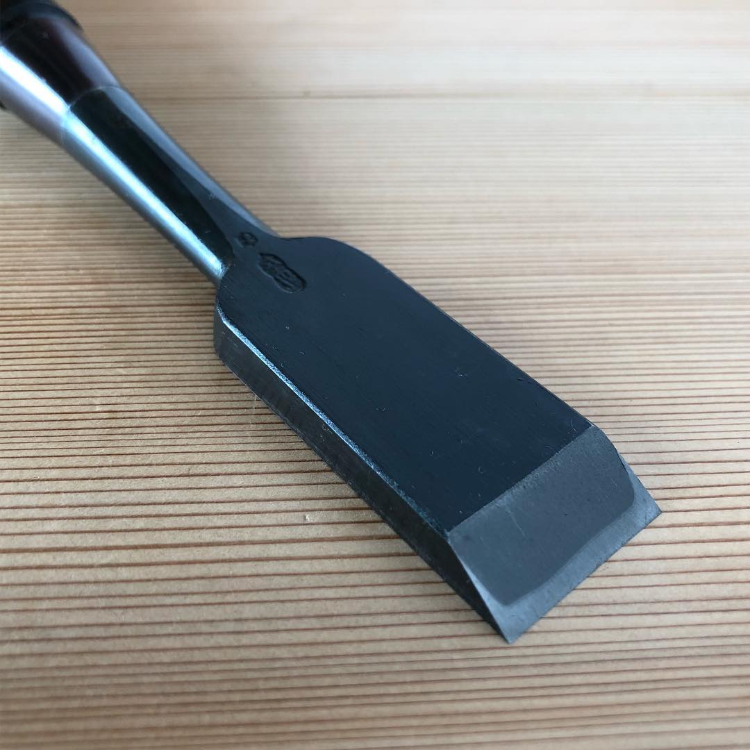 The Varieties of Japanese Chisels Part 4 – Kakuuchi Oiirenomi (角打追入鑿 ...